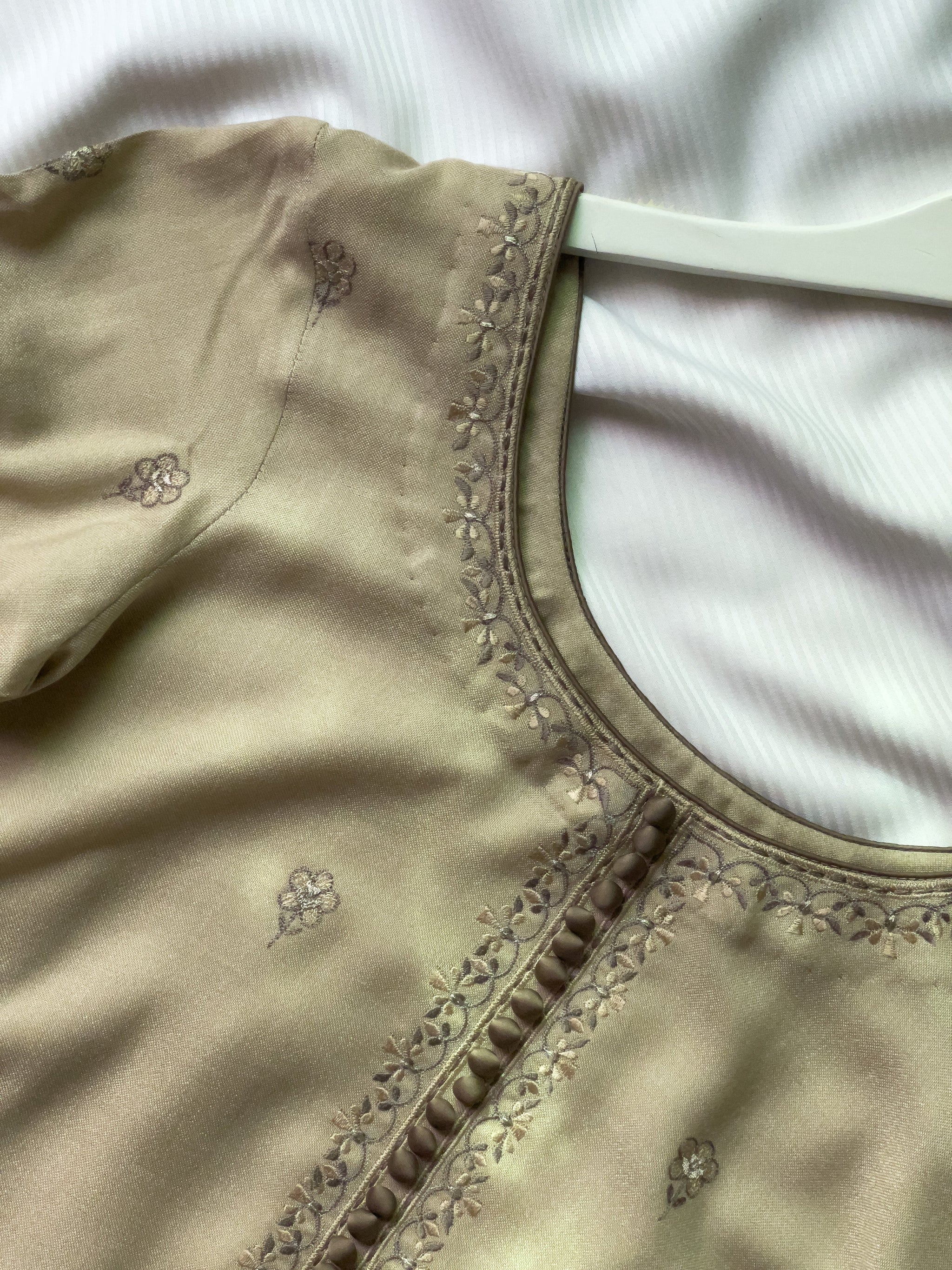 Roshanara Begum - Skin – Faisal Silk
